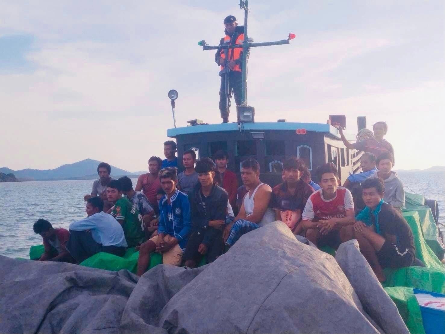 21 Illegal Myanmar Migrant Workers Arrested In Ranong Thailand