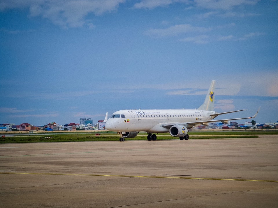 Bank closes Myanmar airline's bank accounts | Mizzima Myanmar News and ...