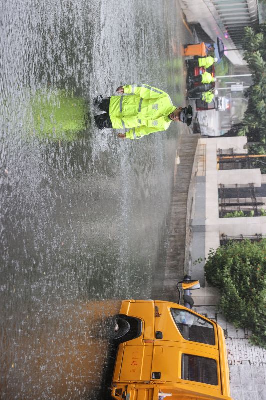 Typhoon Doksuri batters China with high winds and rain | Mizzima ...