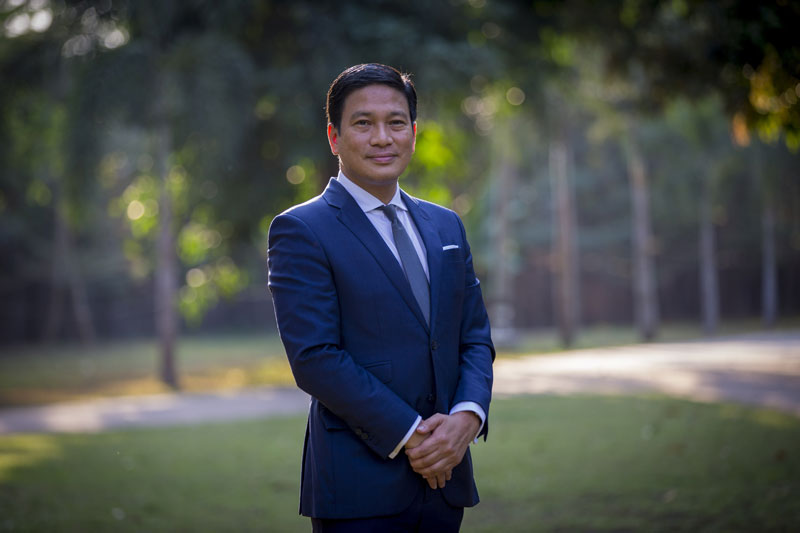 Myanmar historian Thant Myint-U receives Indian Padma Shri award ...