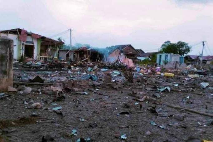 Myanmar junta hits back with artillery and air strikes following fall ...