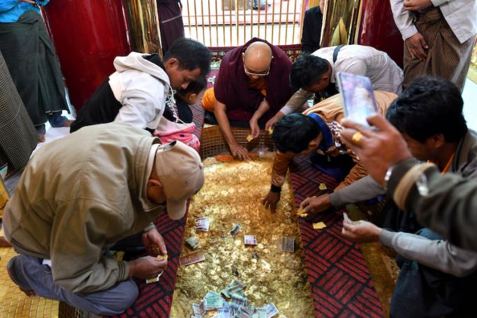 Myanmar pilgrims return to Buddha's golden footprints | Mizzima Myanmar ...