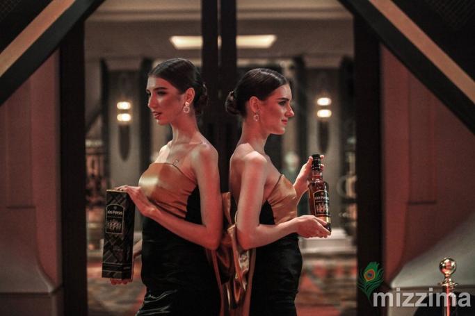 Seagram Myanmar launches 100 Pipers Blended Scotch Whisky | Mizzima ...